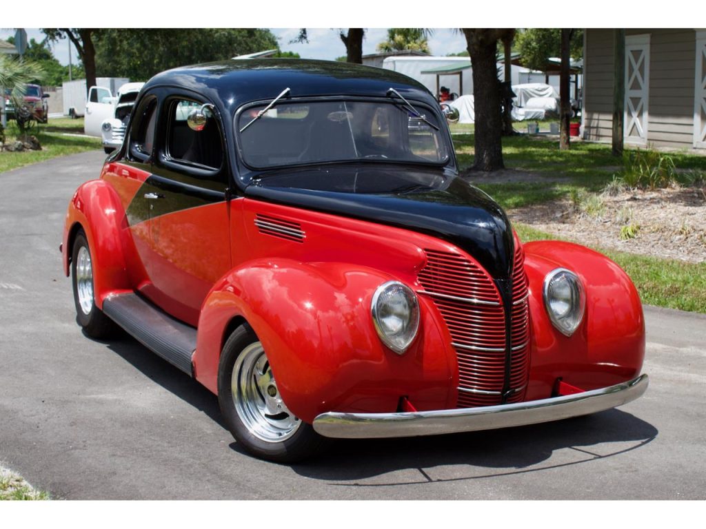 1939 Ford Standard - American Hot Rods