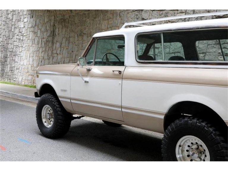 1977 International Scout - American Hot Rods