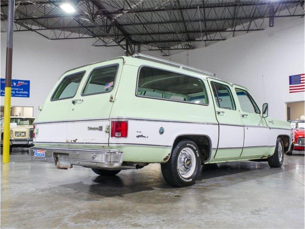 1975 Chevrolet Suburban - American Hot Rods