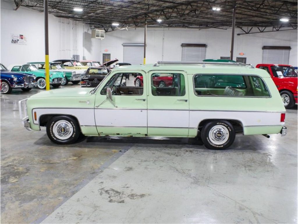 1975 Chevrolet Suburban - American Hot Rods