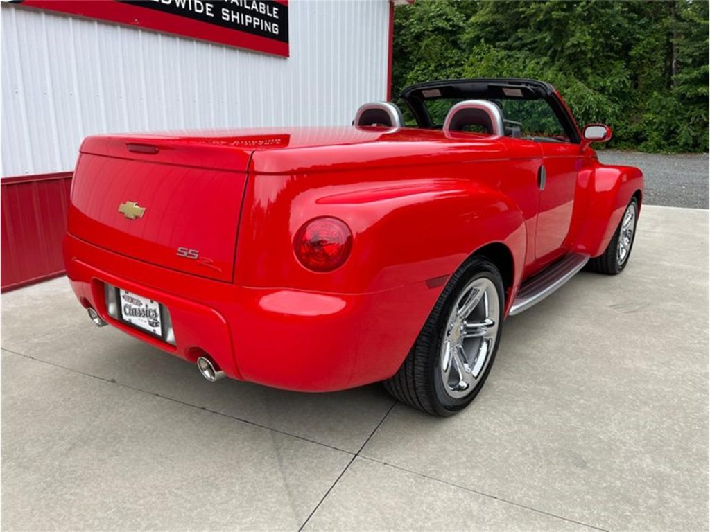 2005 Chevrolet SSR - American Hot Rods