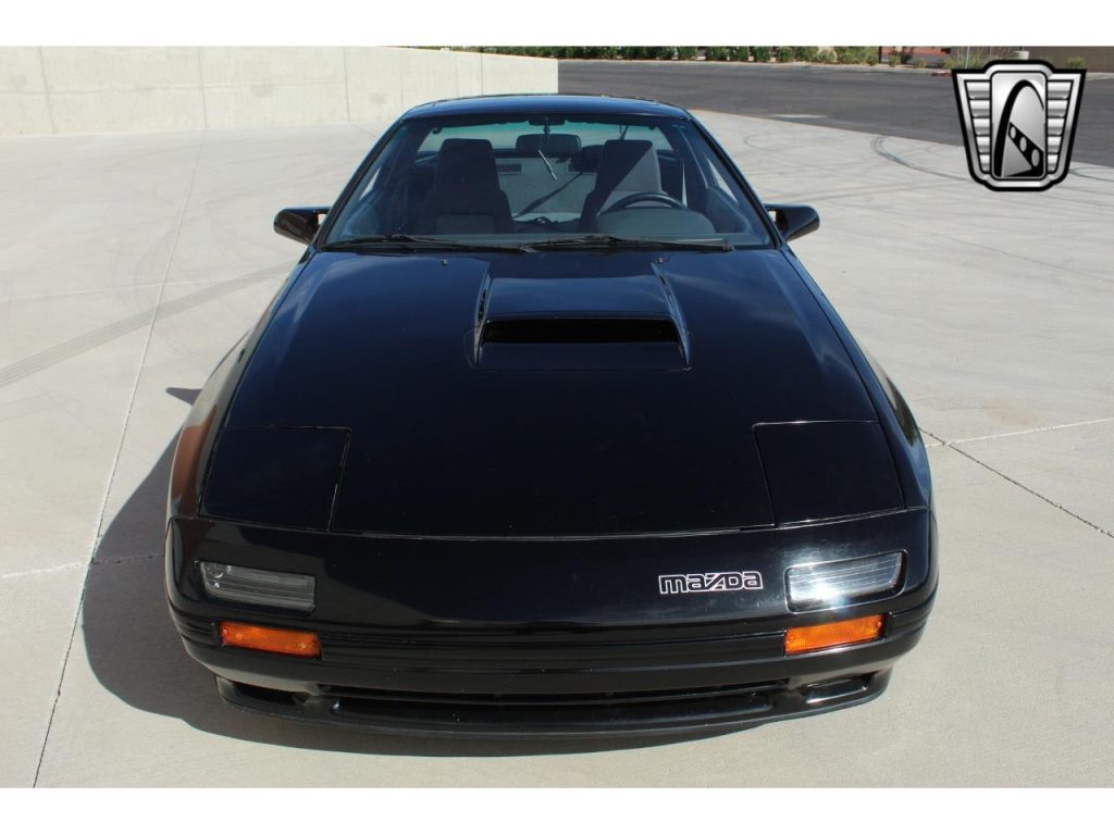 1987 Mazda RX-7 - American Hot Rods