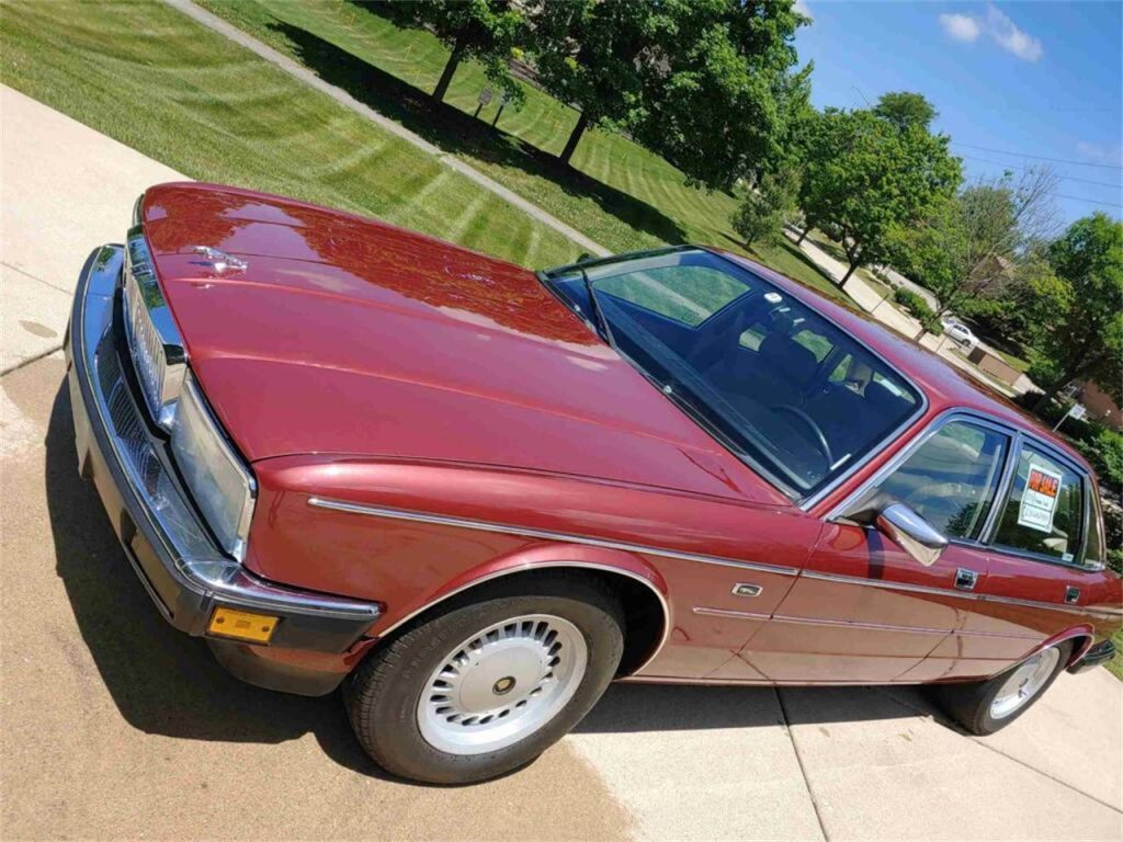 1989 Jaguar XJ6 - American Hot Rods