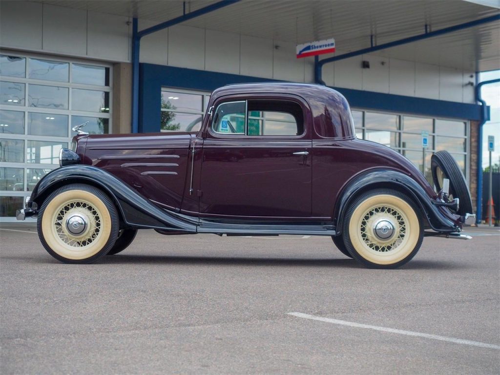 1935 Chevrolet Coupe - American Hot Rods