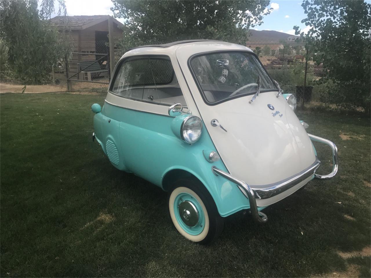 1958 BMW Isetta - American Hot Rods