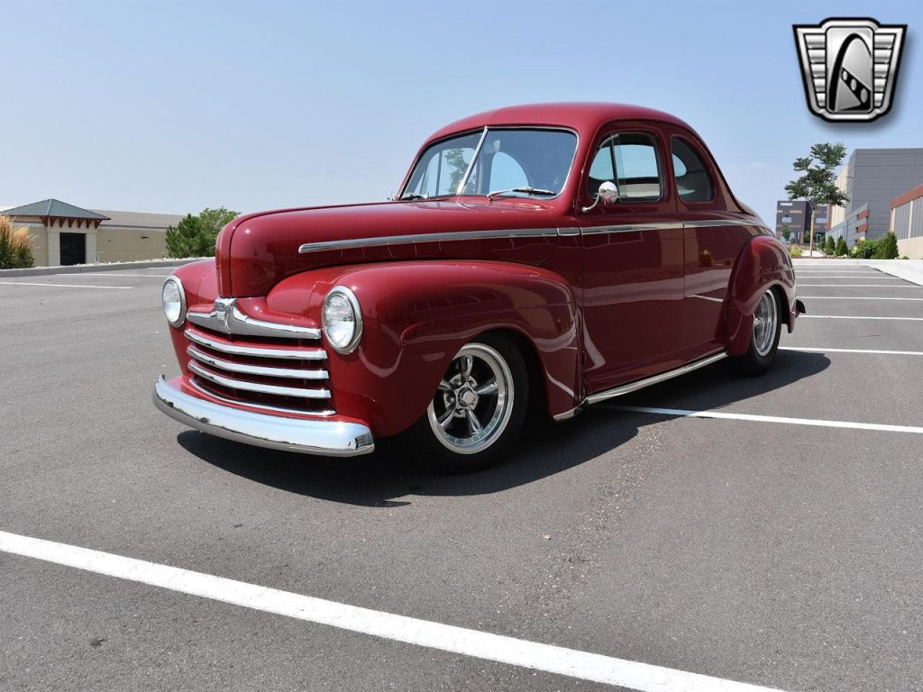 1947 Ford Bus - American Hot Rods