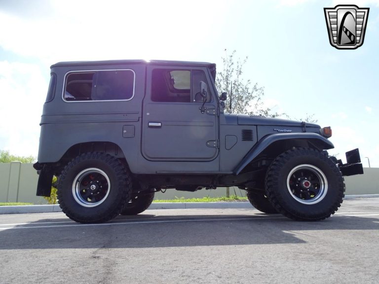 1982 Toyota Land Cruiser FJ - American Hot Rods