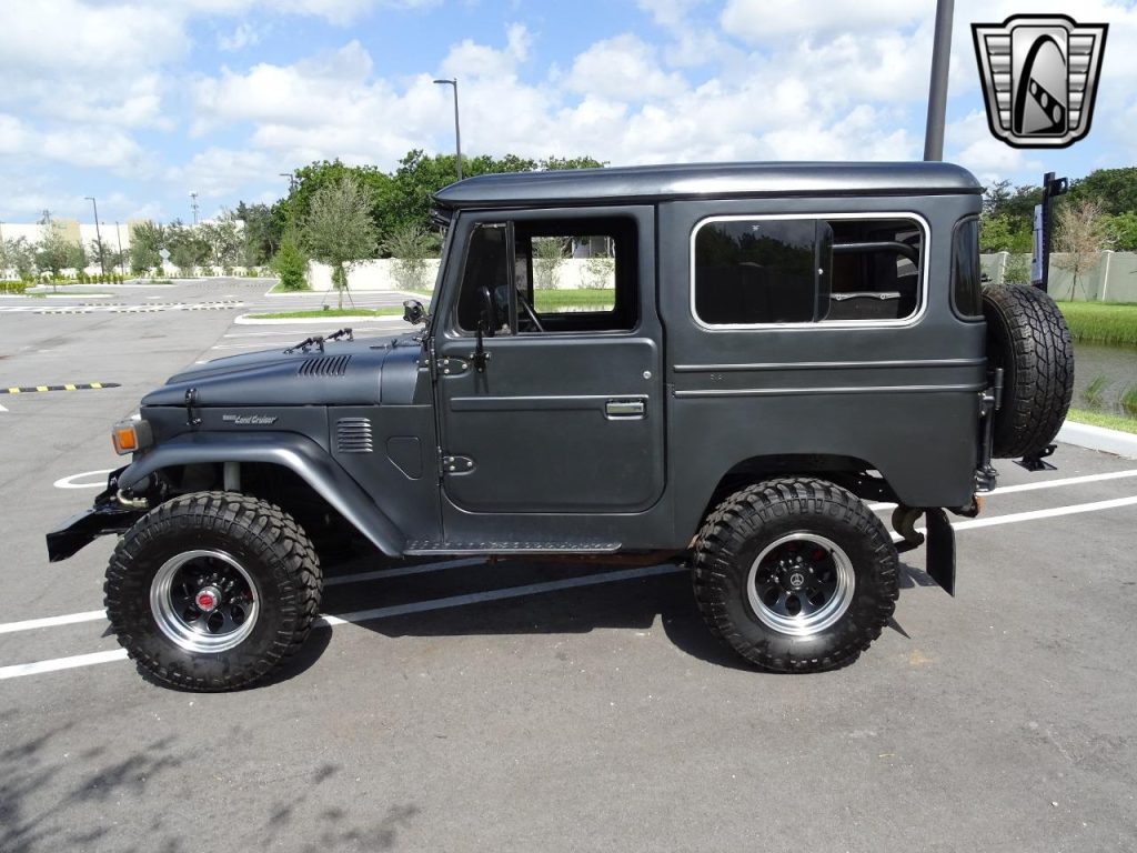 1982 Toyota Land Cruiser FJ - American Hot Rods