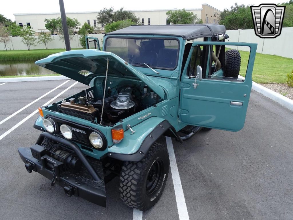 1976 Toyota Land Cruiser FJ - American Hot Rods