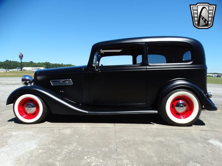1935 Chevrolet Standard - American Hot Rods