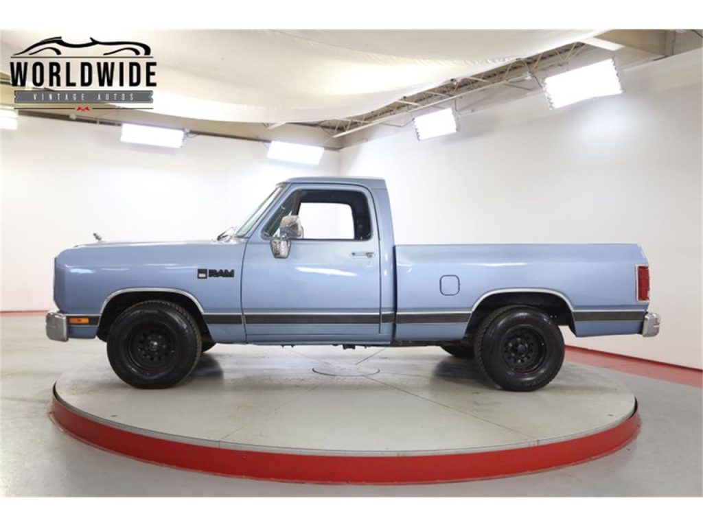 1988 Dodge D100 - American Hot Rods