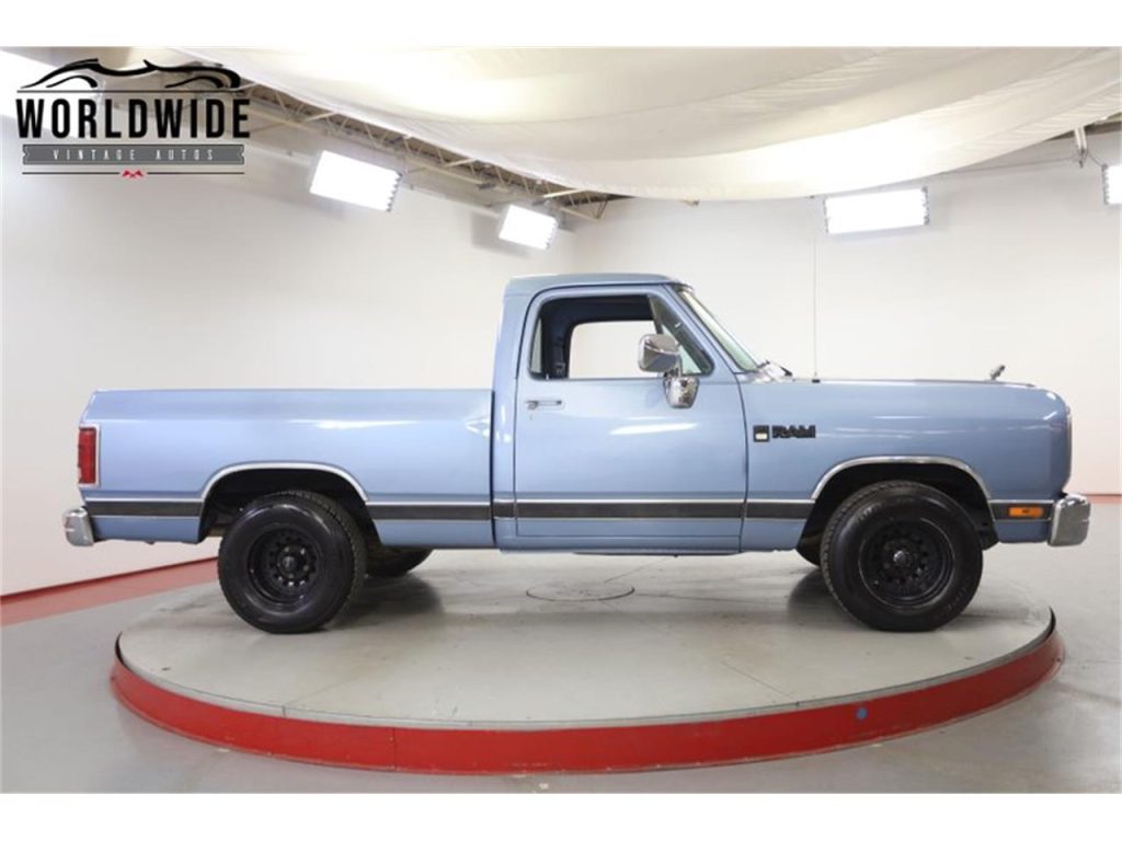 1988 Dodge D100 - American Hot Rods