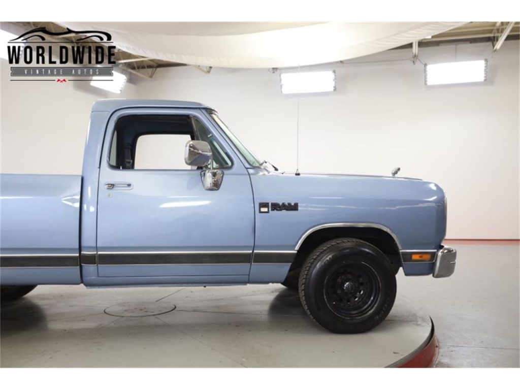 1988 Dodge D100 - American Hot Rods