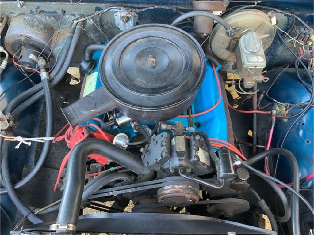 1977 Dodge D100 - American Hot Rods