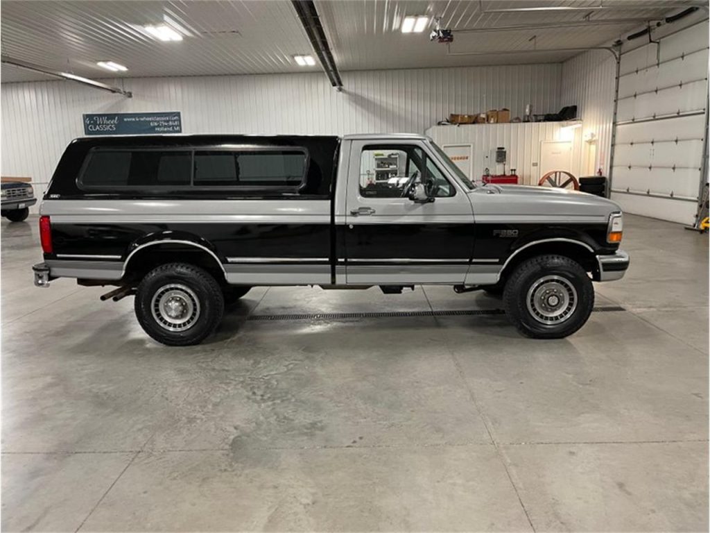 1993 Ford F250 - American Hot Rods