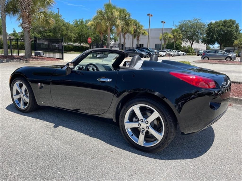 2006 Pontiac Solstice - American Hot Rods
