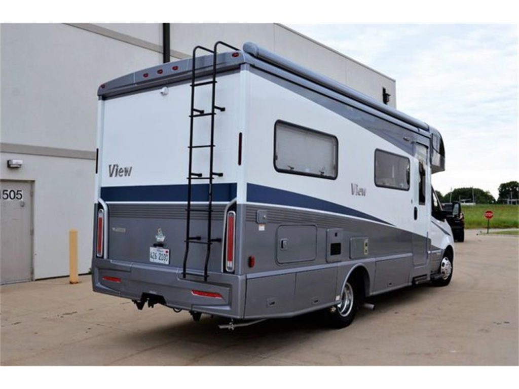 2021 Mercedes-Benz Spr - American Hot Rods