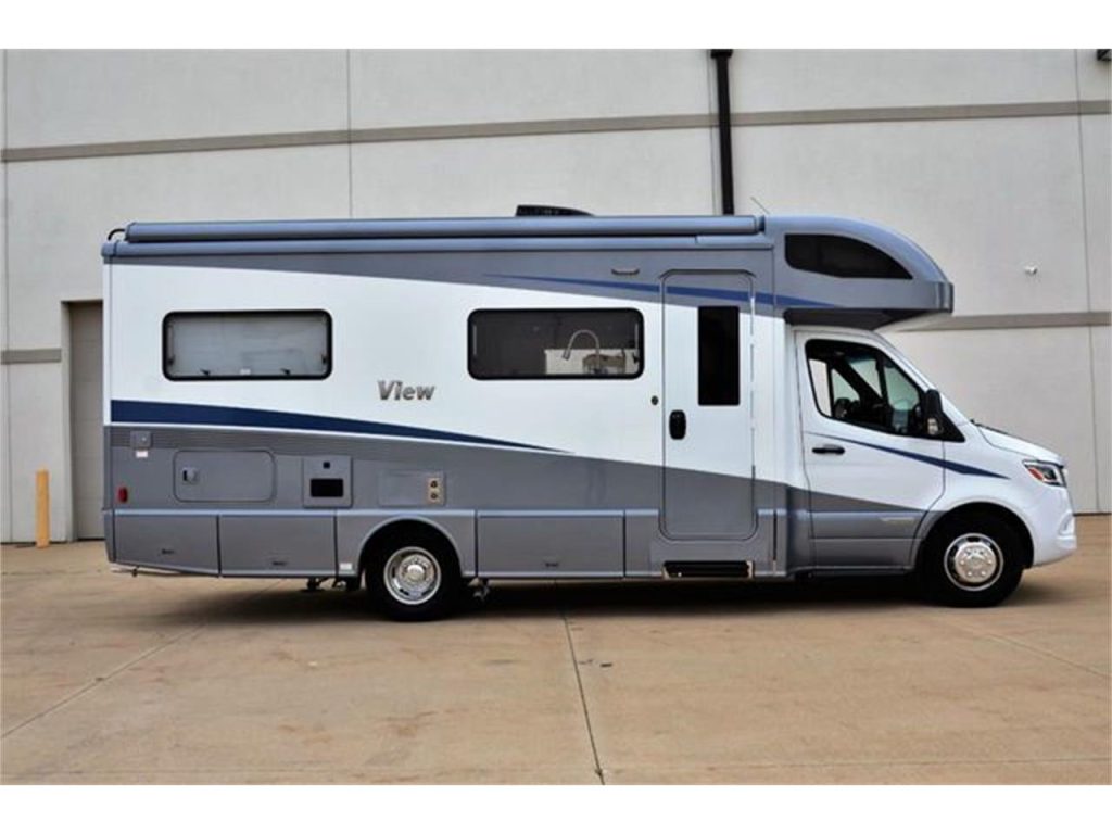 2021 Mercedes-Benz Spr - American Hot Rods