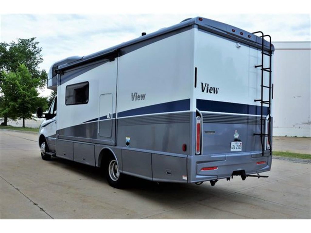 2021 Mercedes-Benz Spr - American Hot Rods