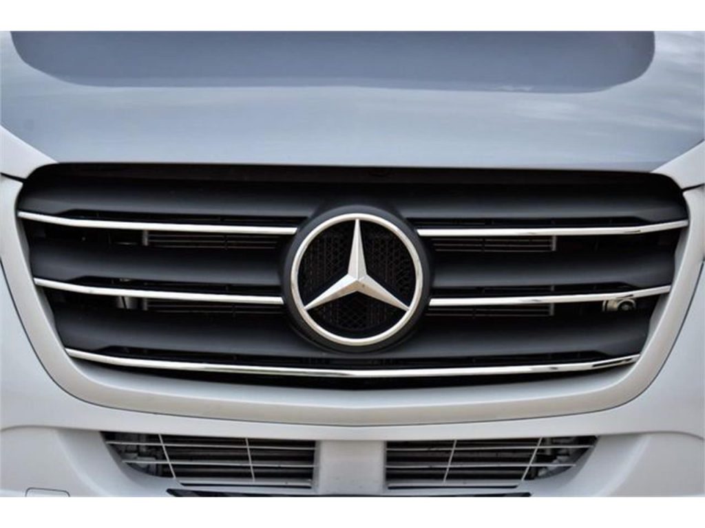 2021 Mercedes-Benz Spr - American Hot Rods