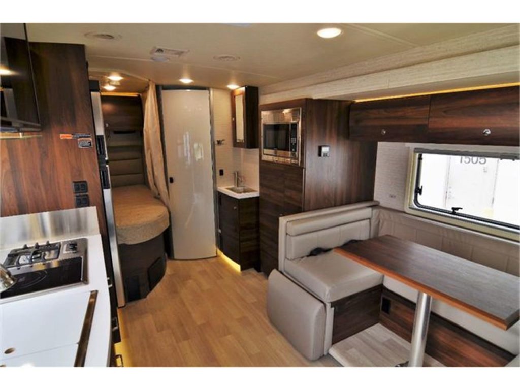 2021 Mercedes-Benz Spr - American Hot Rods