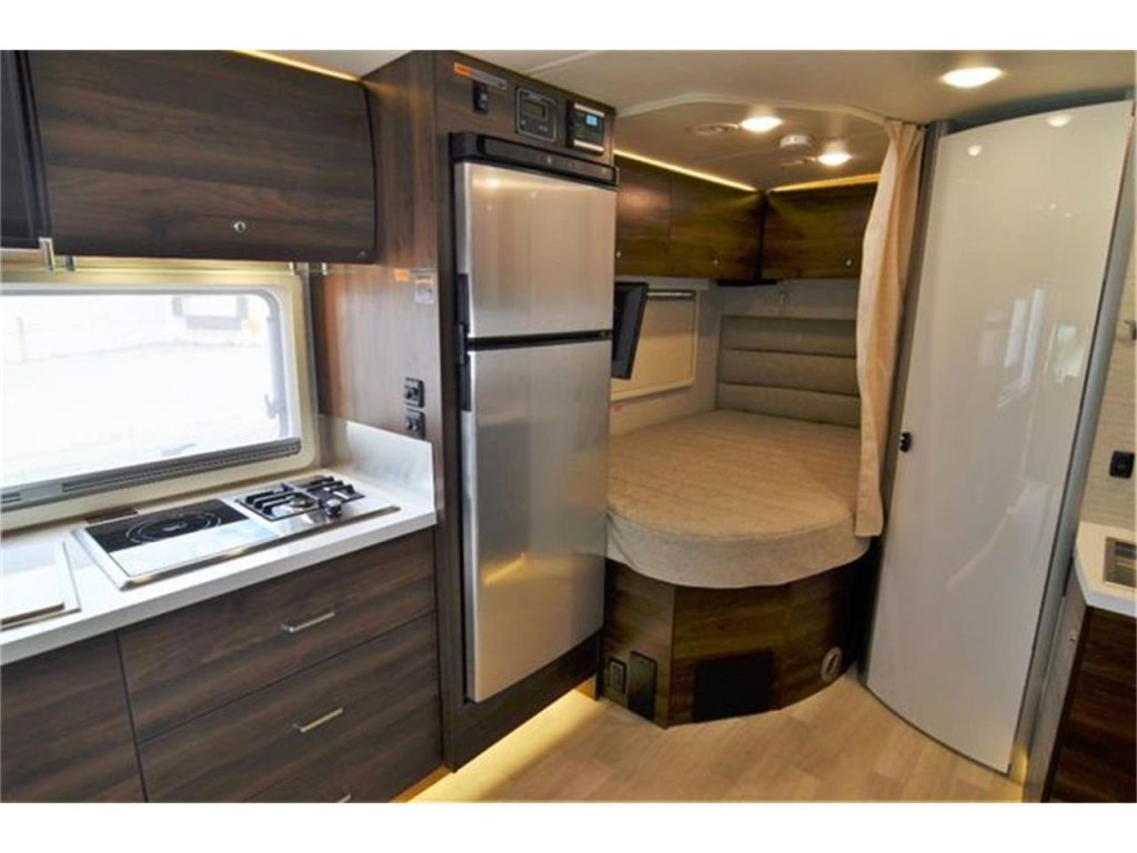 2021 Mercedes-Benz Spr - American Hot Rods