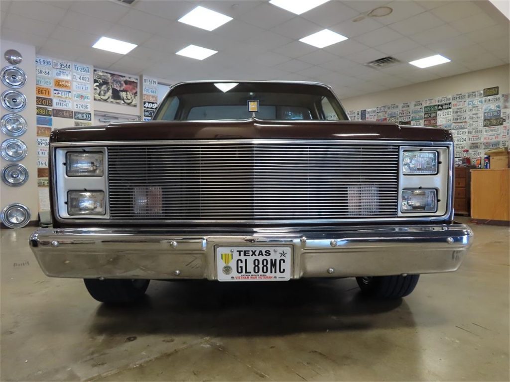 1985 Chevrolet Silverado - American Hot Rods