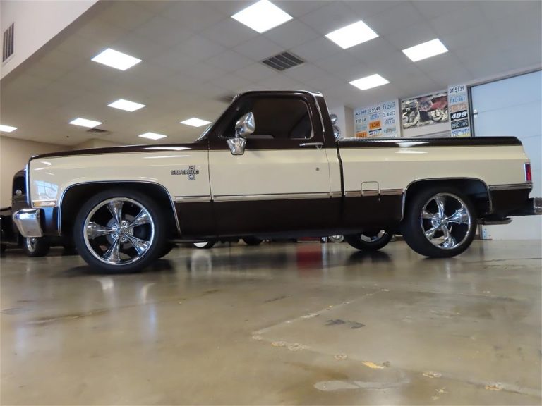 1985 Chevrolet Silverado - American Hot Rods
