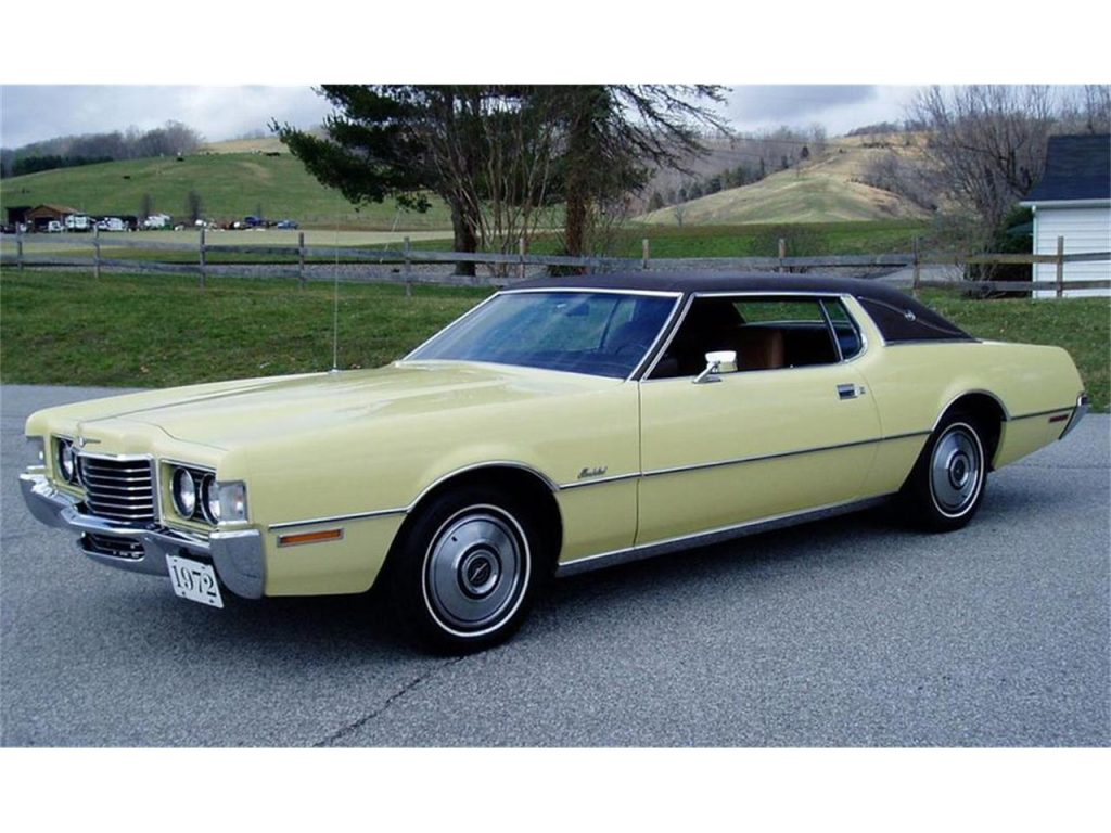 1972 Ford Thunderbird - American Hot Rods