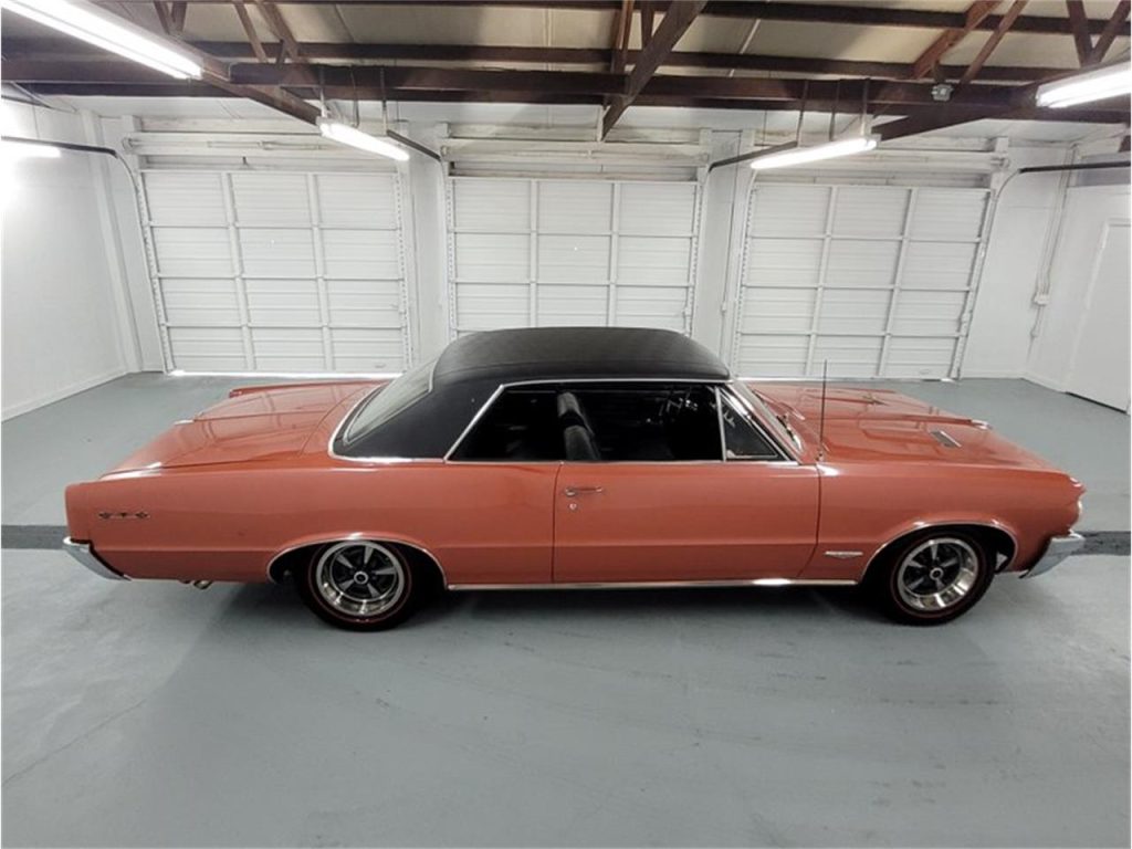 1964 Pontiac GTO - American Hot Rods