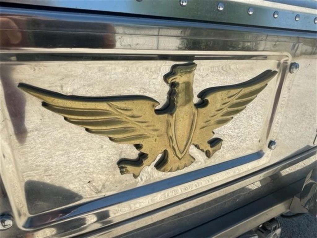 1983 Silver Eagle Bus - American Hot Rods