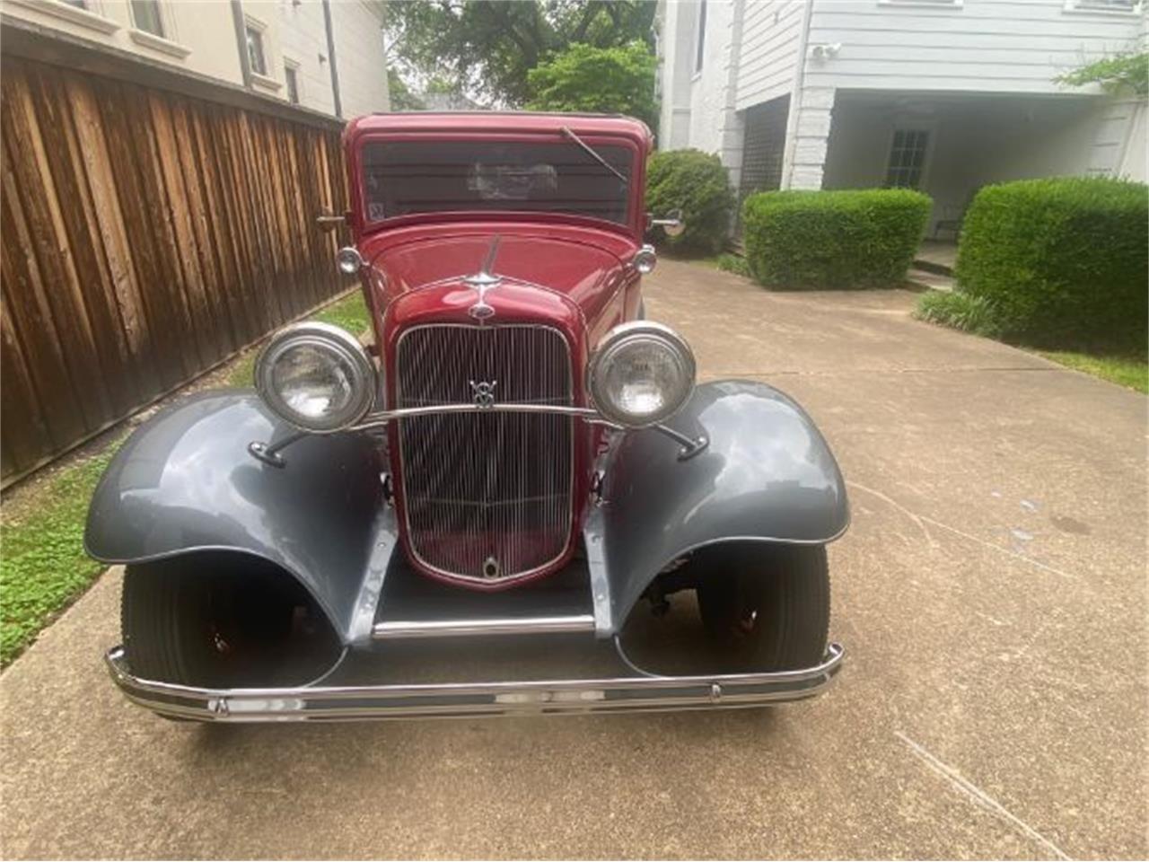 1932 Ford Model 18 - American Hot Rods