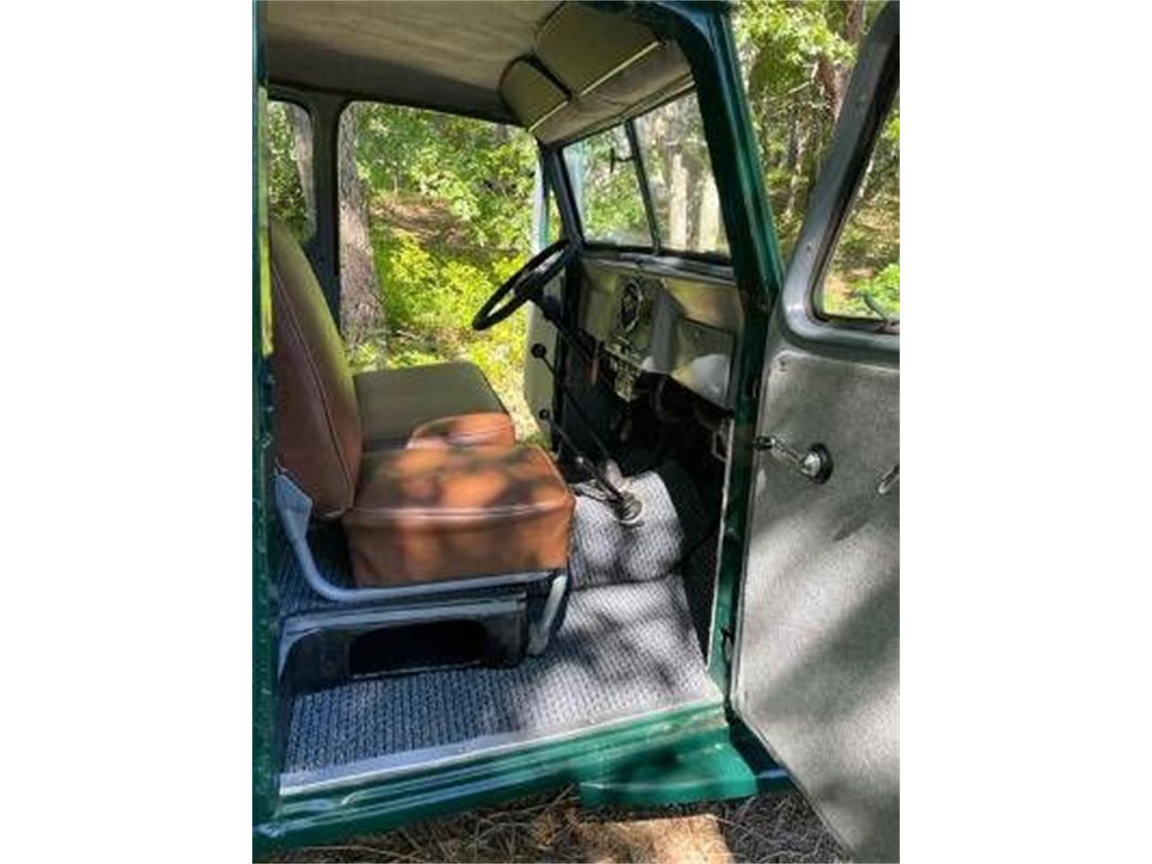 1963 Willys Wagoneer - American Hot Rods
