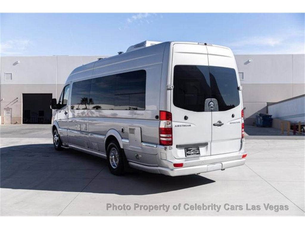 2016 Mercedes-Benz Spr - American Hot Rods