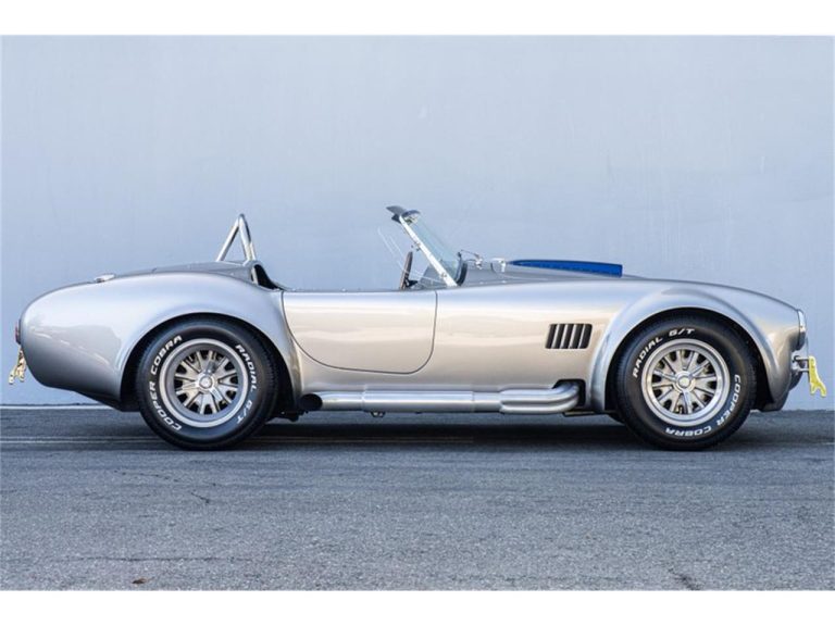 1965 AC Cobra - American Hot Rods