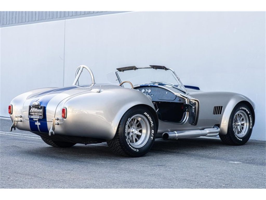 1965 AC Cobra - American Hot Rods
