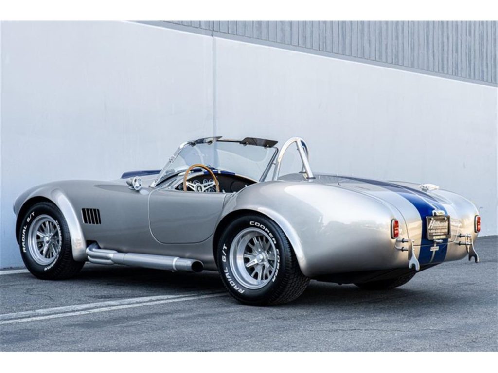 1965 AC Cobra - American Hot Rods
