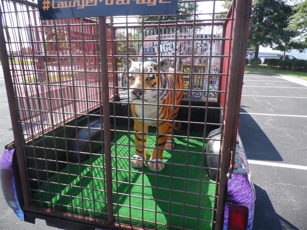 2005 Chevrolet Astro - American Hot Rods