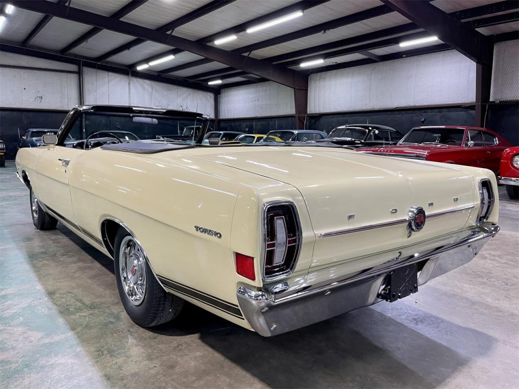 1968 Ford Tor - American Hot Rods