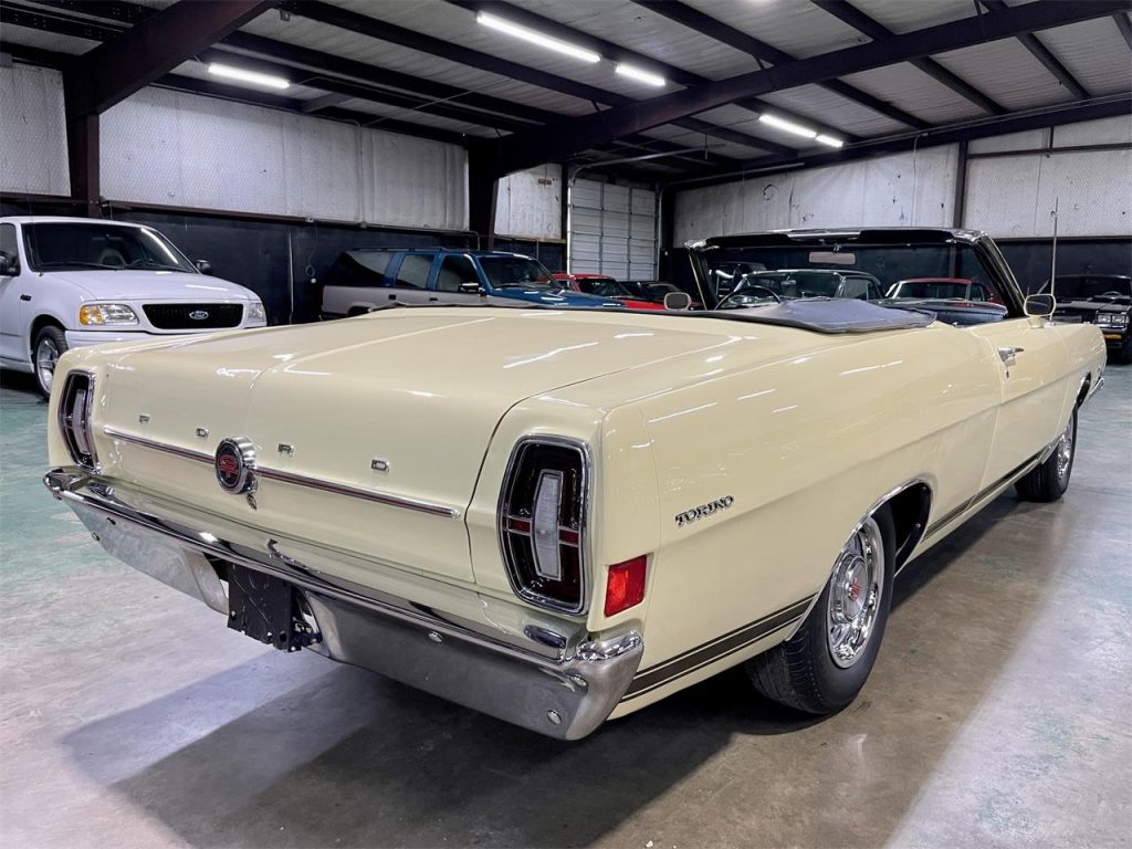 1968 Ford Tor - American Hot Rods