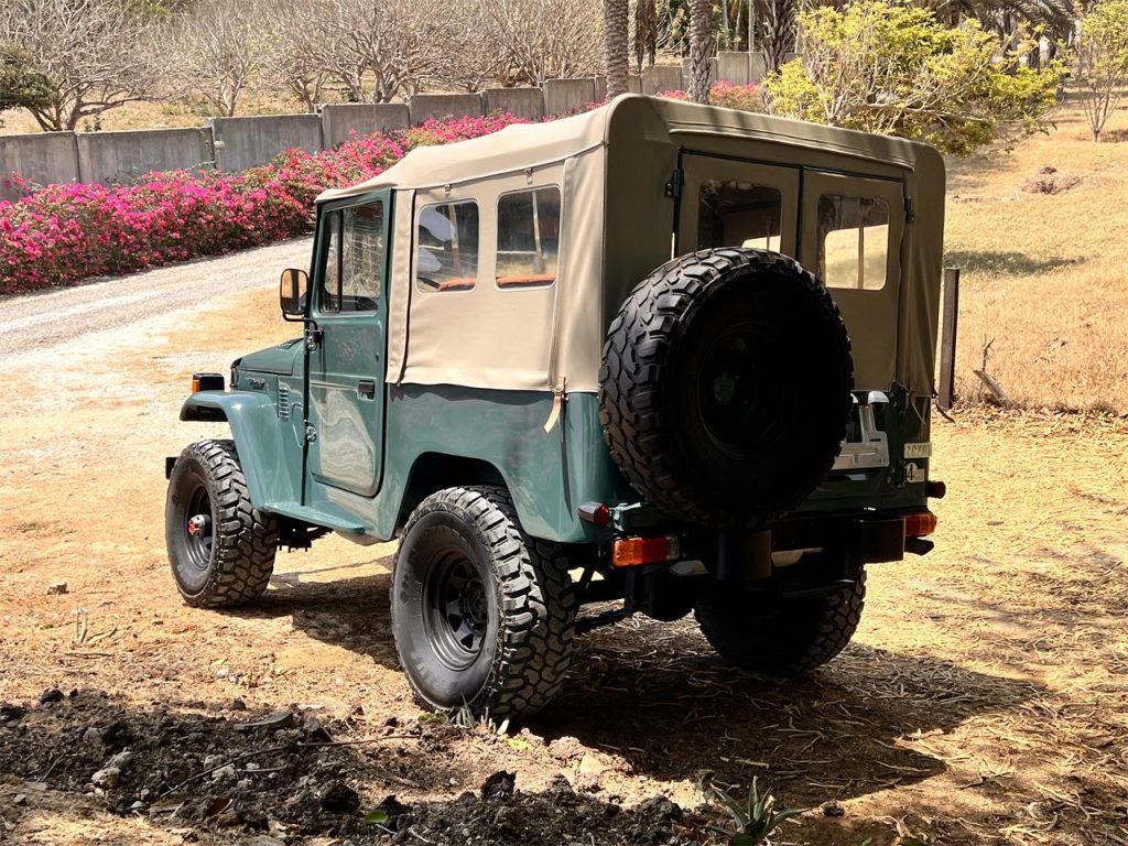 1979 Toyota Land Cruiser FJ40 - American Hot Rods