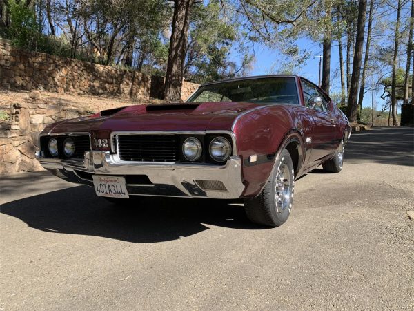 1969 Oldsmobile 442 - American Hot Rods