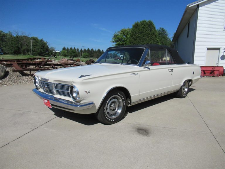 1965 Plymouth Valiant - American Hot Rods