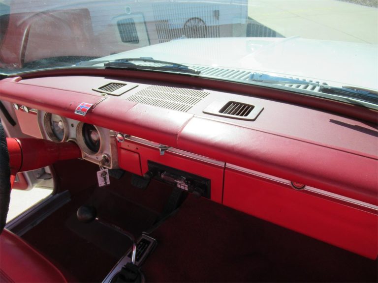 1965 Plymouth Valiant - American Hot Rods