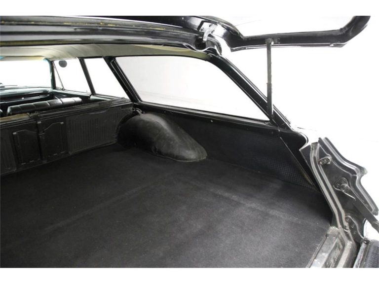 1960 Ford Ranch Wagon - American Hot Rods