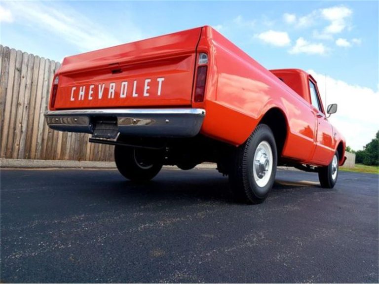1967 Chevrolet C20 - American Hot Rods