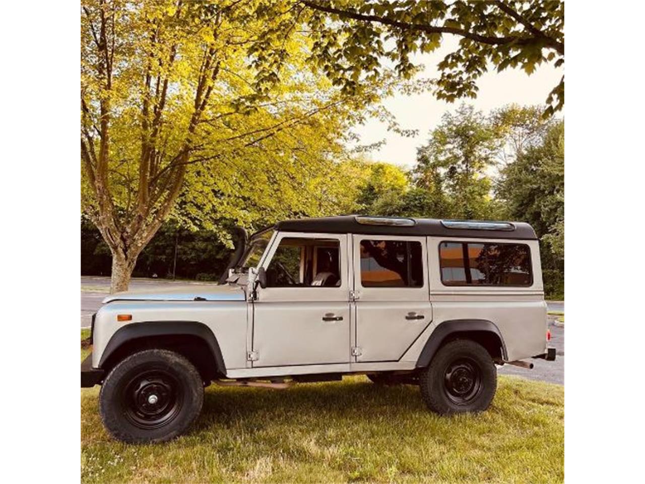 1989 Land Rover Santana - American Hot Rods