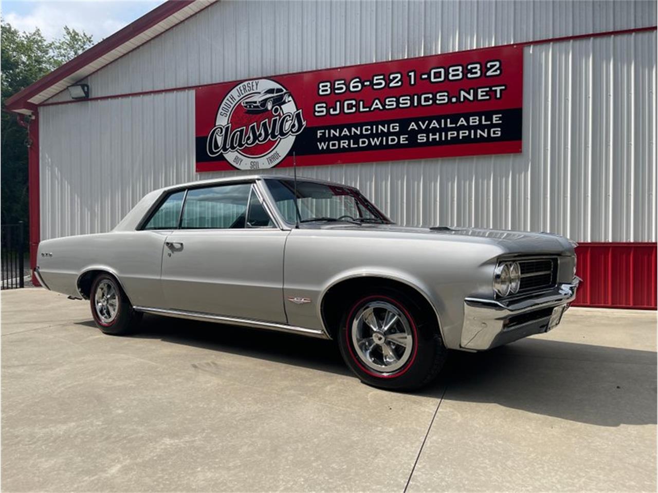 1964 Pontiac GTO - American Hot Rods
