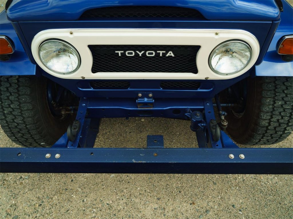 1974 Toyota Land Cruiser FJ40 - American Hot Rods