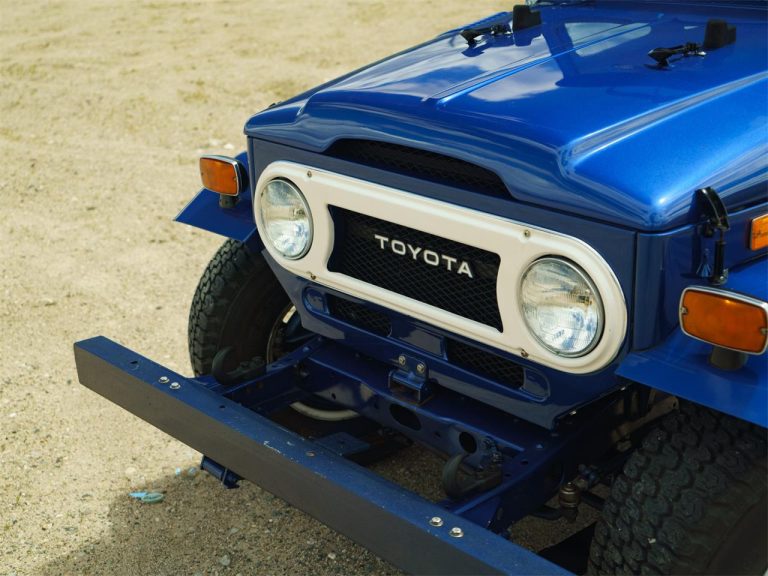 1974 Toyota Land Cruiser FJ40 - American Hot Rods